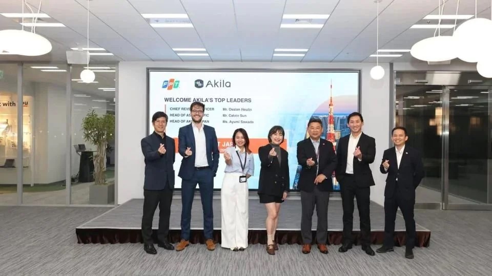 Akila Digital Twin Platform (with AI agentic control and operational ...